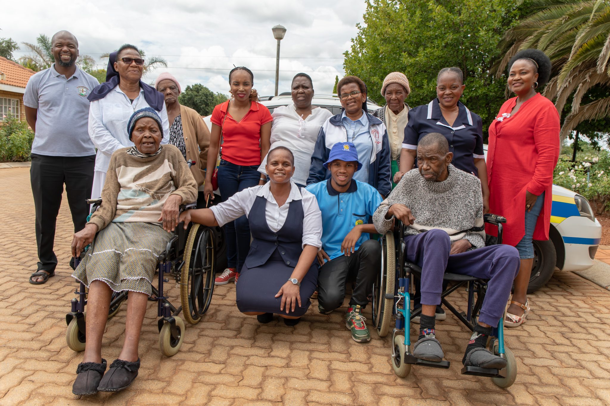 South African Police Service Show Love & Care to the Elderly